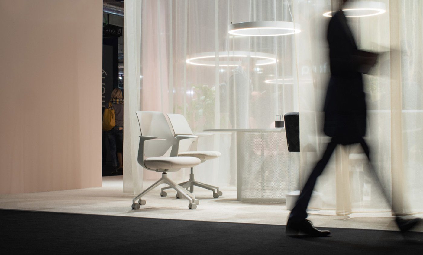 Comfortable and ergonomic office chairs with an interesting design - Profim